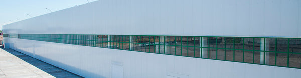 Panel Sandwich Liso: la opción moderna para fachadas - Panelfix